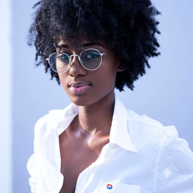 Cheveux crépus : comment en prendre soin ? | FEA